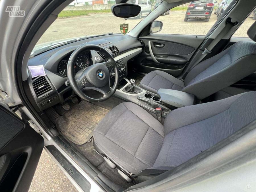 Grey BMW 120 2009 in Siauliai, with an engine capacity of 2.00 L and mileage of 141 thousand km for 1450 €, photo 9 on AUTOMOTO.COM.LV