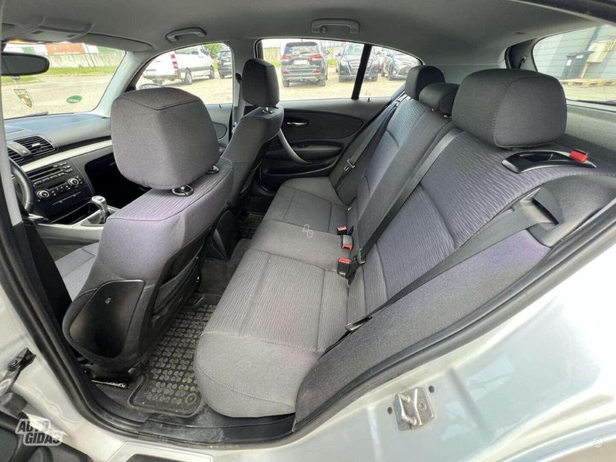 Grey BMW 120 2009 in Siauliai, with an engine capacity of 2.00 L and mileage of 141 thousand km for 1450 €, photo 12 on AUTOMOTO.COM.LV