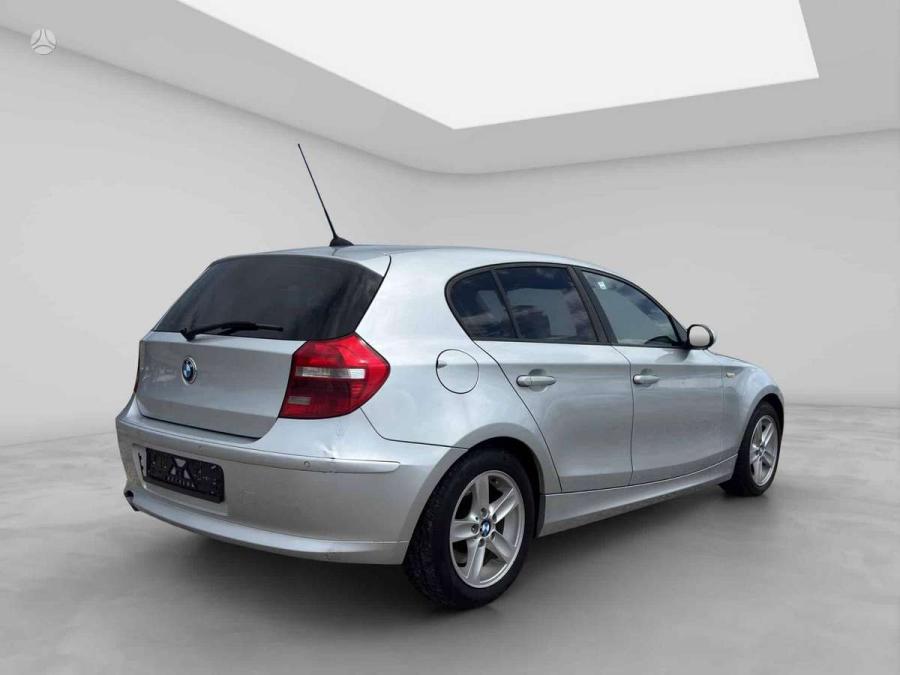 Grey BMW 120 2010 in Kaunas, with an engine capacity of 2.00 L and mileage of 314 thousand km for 4790 €, photo 7 on AUTOMOTO.COM.LV