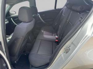 Grey BMW 120 2010 in Kaunas, with an engine capacity of 2.00 L and mileage of 314 thousand km for 4790 €, photo 12 on AUTOMOTO.COM.LV