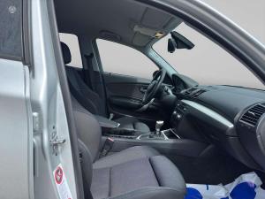 Grey BMW 120 2010 in Kaunas, with an engine capacity of 2.00 L and mileage of 314 thousand km for 4790 €, photo 17 on AUTOMOTO.COM.LV