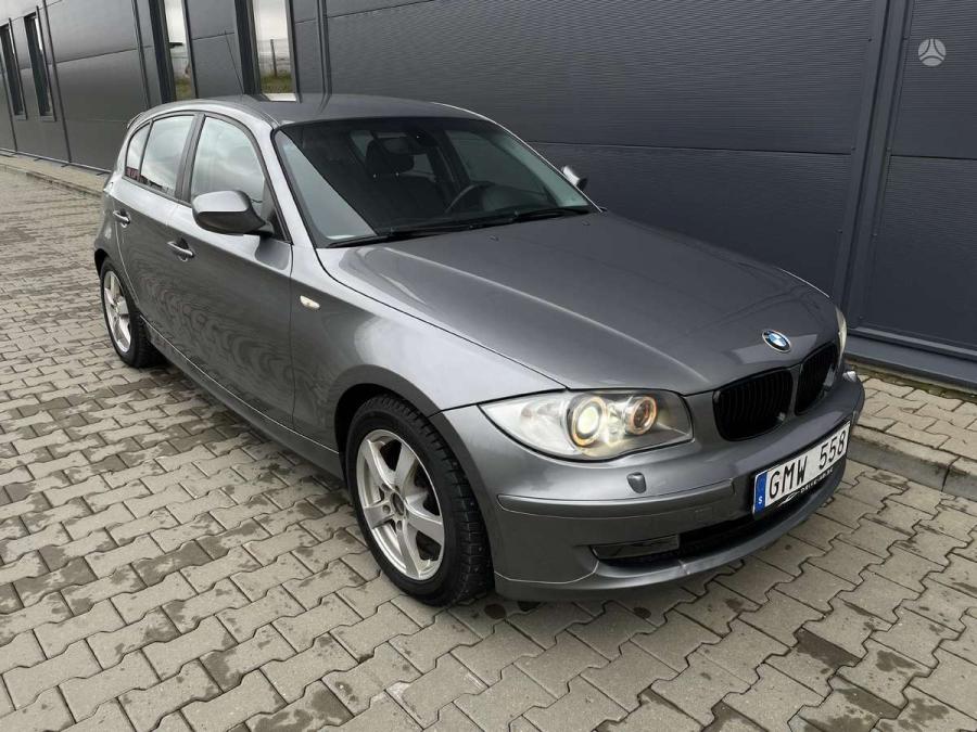 Pelēks BMW 120 2011 Viļņa, ar dzinēja tilpumu 2.00 L un nobraukumu 280 tūkst. km par 4150 €, foto 4 vietnē AUTOMOTO.COM.LV