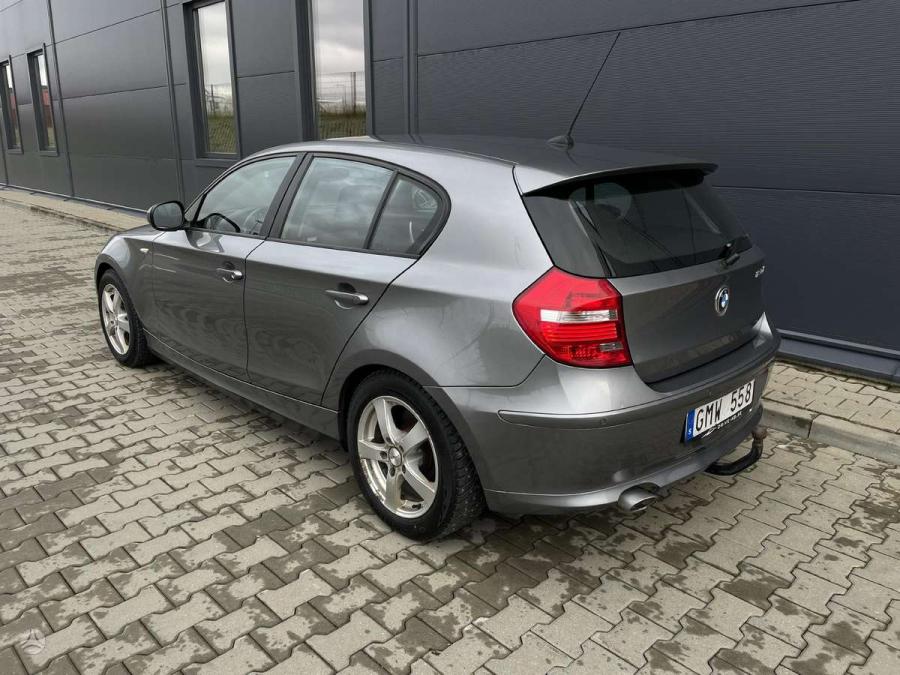 Pelēks BMW 120 2011 Viļņa, ar dzinēja tilpumu 2.00 L un nobraukumu 280 tūkst. km par 4150 €, foto 5 vietnē AUTOMOTO.COM.LV