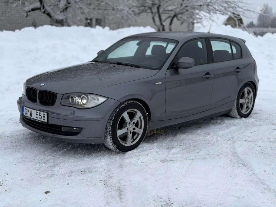 Grey BMW 120 2011 in Vilnius, with an engine capacity of 2.00 L and mileage of 280 thousand km for 3800 €, photo 1 on AUTOMOTO.COM.LV