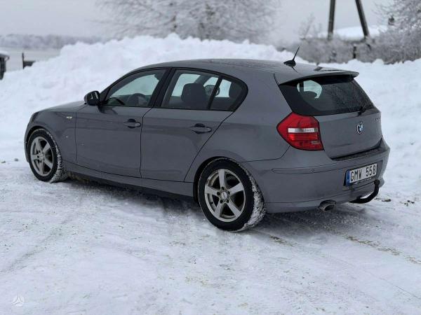 Grey BMW 120 2011 in Vilnius, with an engine capacity of 2.00 L and mileage of 280 thousand km for 3800 €, photo 4 on AUTOMOTO.COM.LV