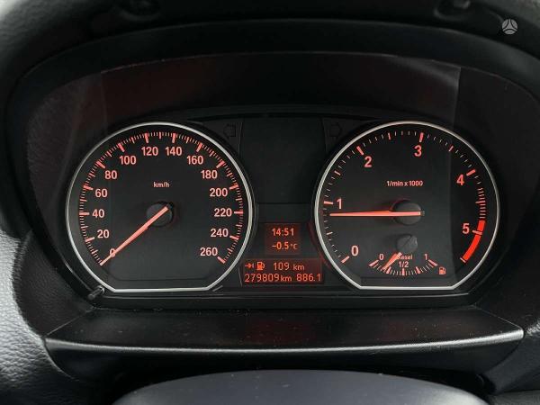 Grey BMW 120 2011 in Vilnius, with an engine capacity of 2.00 L and mileage of 280 thousand km for 3800 €, photo 10 on AUTOMOTO.COM.LV