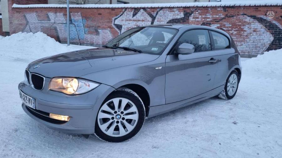 Grey BMW 120 2011 in Siauliai, with an engine capacity of 2.00 L and mileage of 48 thousand km for 5600 €, photo 2 on AUTOMOTO.COM.LV