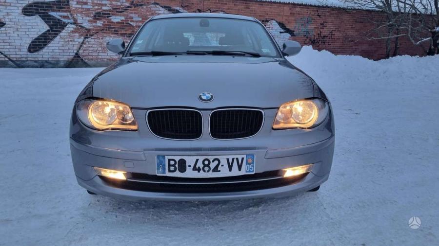Grey BMW 120 2011 in Siauliai, with an engine capacity of 2.00 L and mileage of 48 thousand km for 5600 €, photo 3 on AUTOMOTO.COM.LV
