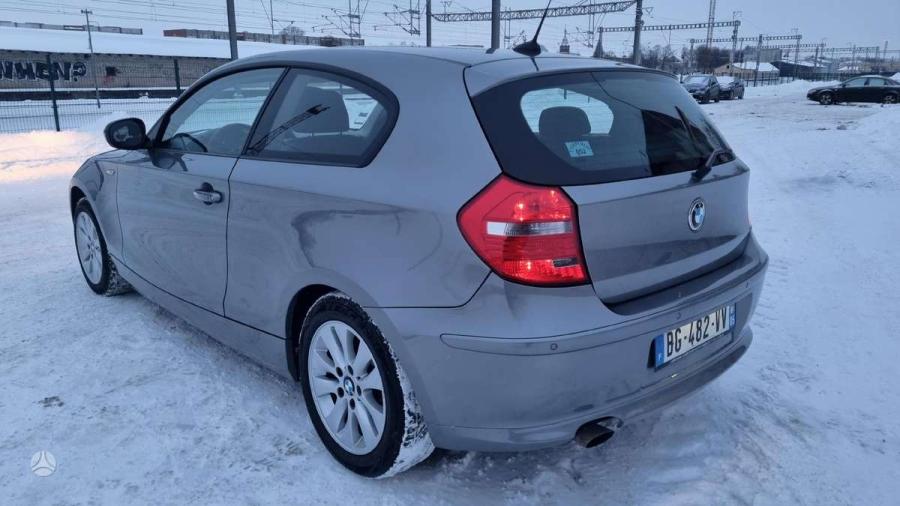Grey BMW 120 2011 in Siauliai, with an engine capacity of 2.00 L and mileage of 48 thousand km for 5600 €, photo 9 on AUTOMOTO.COM.LV