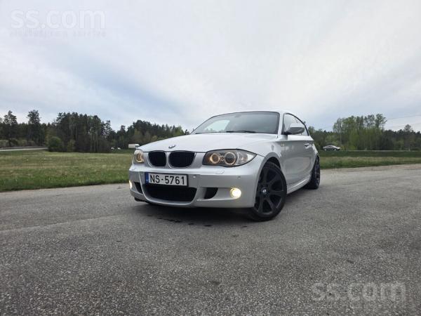 Grey BMW 120 2011 in Riga, with an engine capacity of 2.00 L and mileage of 350 thousand km for 6300 €, photo 2 on AUTOMOTO.COM.LV