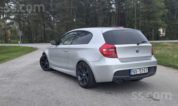 Grey BMW 120 2011 in Riga, with an engine capacity of 2.00 L and mileage of 350 thousand km for 6300 €, photo 3 on AUTOMOTO.COM.LV