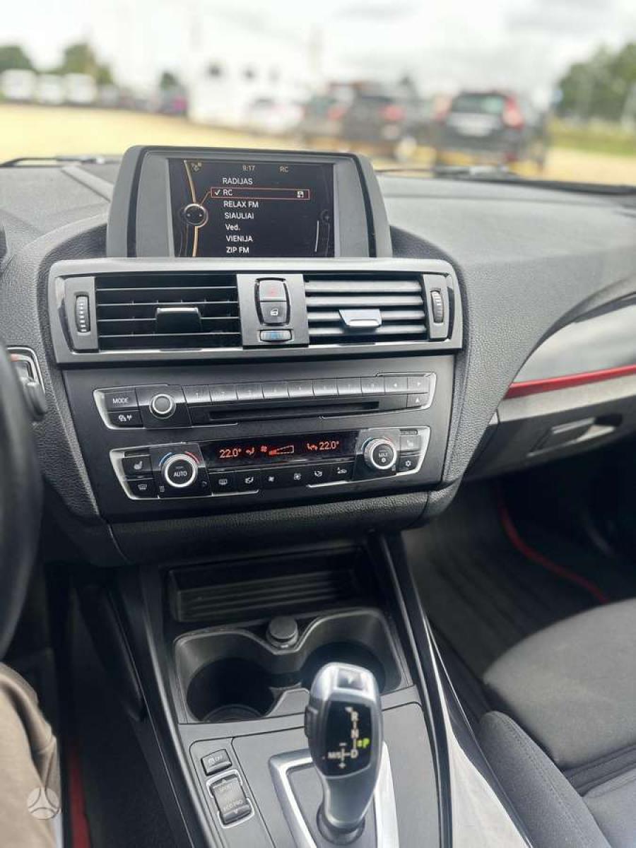 Grey BMW 120 2011 in Taurage, with an engine capacity of 2.00 L and mileage of 290 thousand km for 6300 €, photo 12 on AUTOMOTO.COM.LV