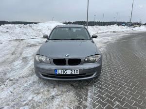 Pelēks BMW 120 2012 Viļņa, ar dzinēja tilpumu 2.00 L un nobraukumu 233 tūkst. km par 3900 €, foto 3 vietnē AUTOMOTO.COM.LV