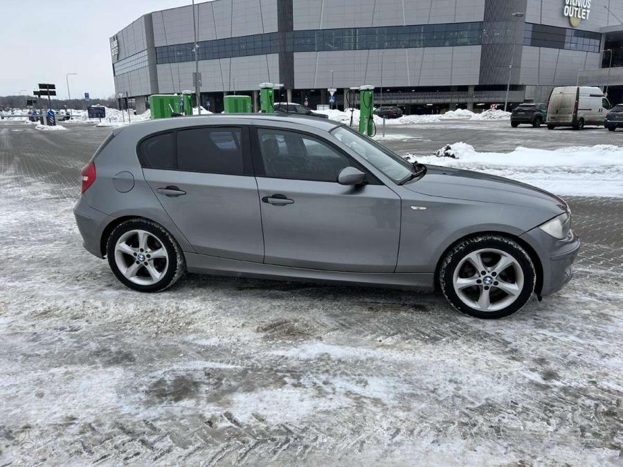 Pelēks BMW 120 2012 Viļņa, ar dzinēja tilpumu 2.00 L un nobraukumu 233 tūkst. km par 3900 €, foto 6 vietnē AUTOMOTO.COM.LV