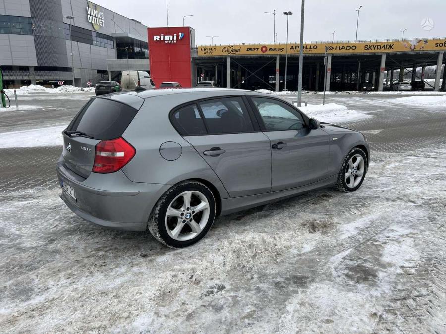 Pelēks BMW 120 2012 Viļņa, ar dzinēja tilpumu 2.00 L un nobraukumu 233 tūkst. km par 3900 €, foto 7 vietnē AUTOMOTO.COM.LV