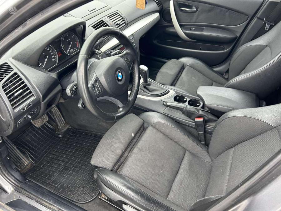 Pelēks BMW 120 2012 Viļņa, ar dzinēja tilpumu 2.00 L un nobraukumu 233 tūkst. km par 3900 €, foto 15 vietnē AUTOMOTO.COM.LV