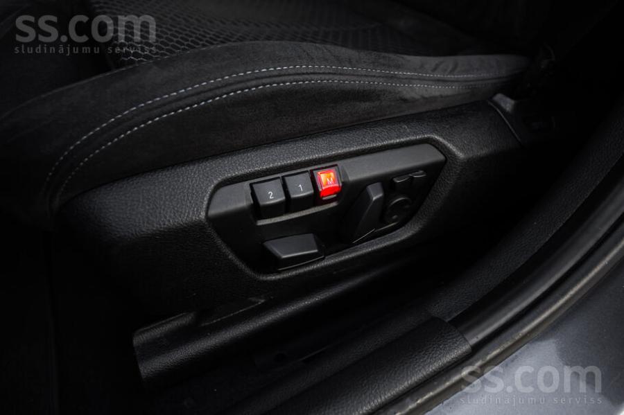 Grey BMW 120 2012 in Jelgava, with an engine capacity of 2.00 L and mileage of 290 thousand km for 9400 €, photo 13 on AUTOMOTO.COM.LV