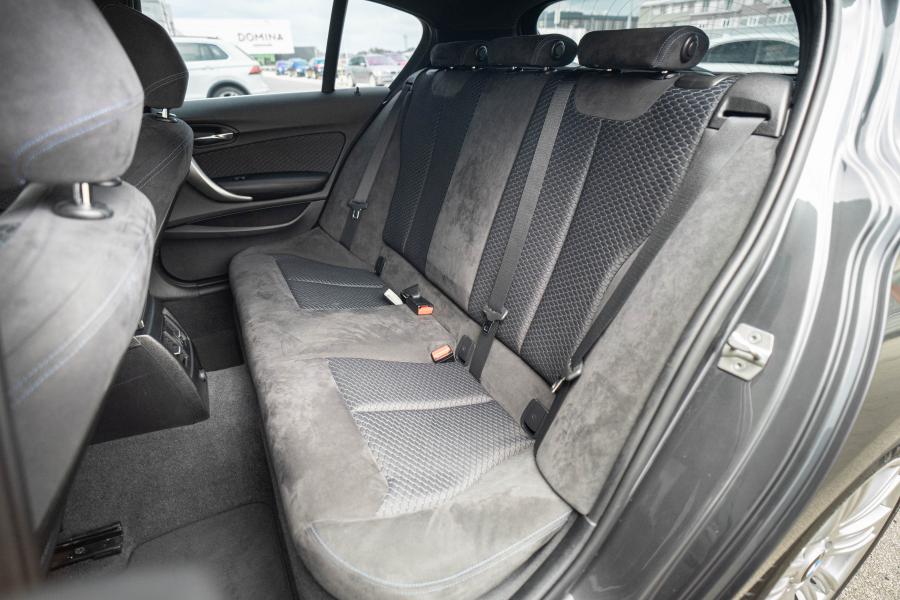 Pelēks BMW 120 2015 Rīga, ar dzinēja tilpumu 1.60 L un nobraukumu 199 tūkst. km par 10990 €, foto 31 vietnē AUTOMOTO.COM.LV