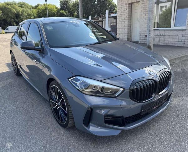 Grey BMW 120 2020 in Panevezys, with an engine capacity of 2.00 L and mileage of 245 thousand km for 18300 €, photo 4 on AUTOMOTO.COM.LV