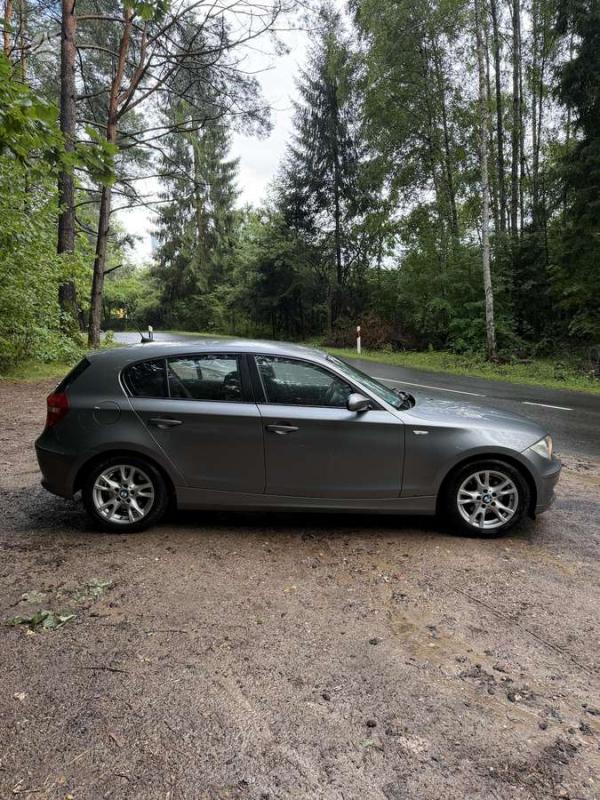 Grey BMW 120 2021 in Vilnius, with an engine capacity of 0.00 L and mileage of 261 thousand km for 2200 €, photo 4 on AUTOMOTO.COM.LV