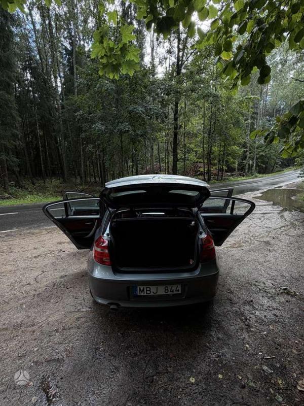 Grey BMW 120 2021 in Vilnius, with an engine capacity of 0.00 L and mileage of 261 thousand km for 2200 €, photo 7 on AUTOMOTO.COM.LV