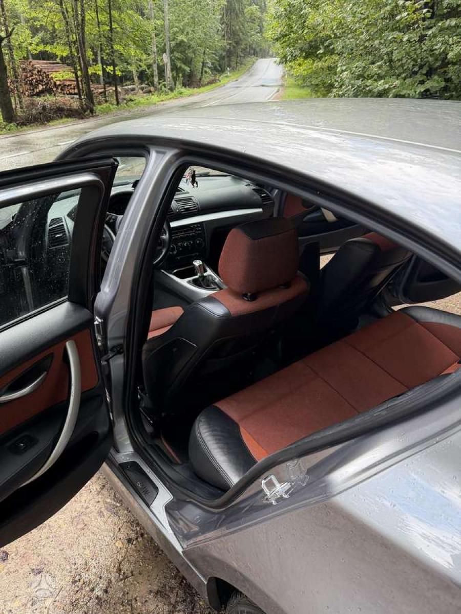 Grey BMW 120 2021 in Vilnius, with an engine capacity of 0.00 L and mileage of 261 thousand km for 2200 €, photo 11 on AUTOMOTO.COM.LV
