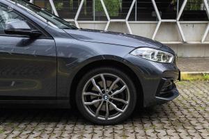 Grey BMW 120 2021 in Vilnius, with an engine capacity of 2.00 L and mileage of 117 thousand km for 16500 €, photo 9 on AUTOMOTO.COM.LV