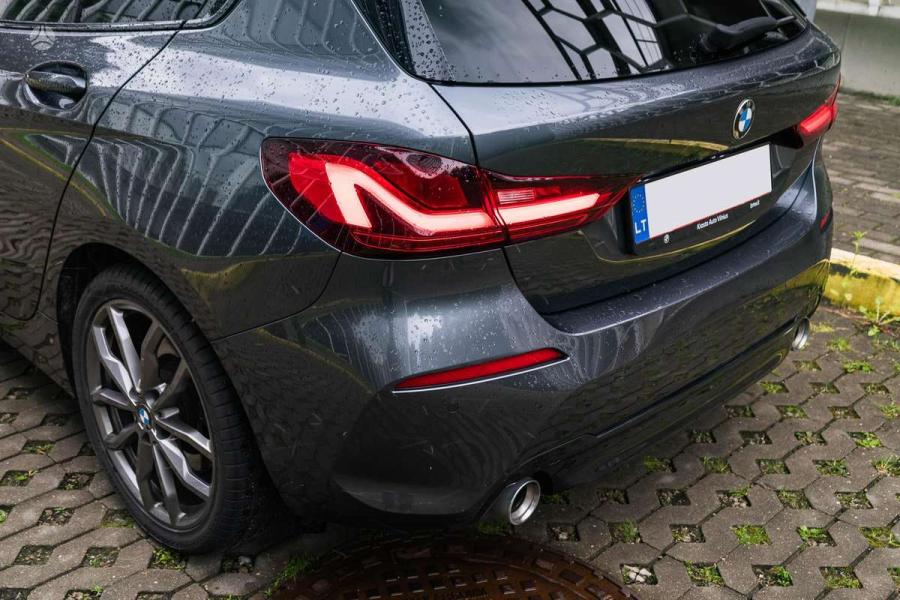 Grey BMW 120 2021 in Vilnius, with an engine capacity of 2.00 L and mileage of 117 thousand km for 16500 €, photo 10 on AUTOMOTO.COM.LV