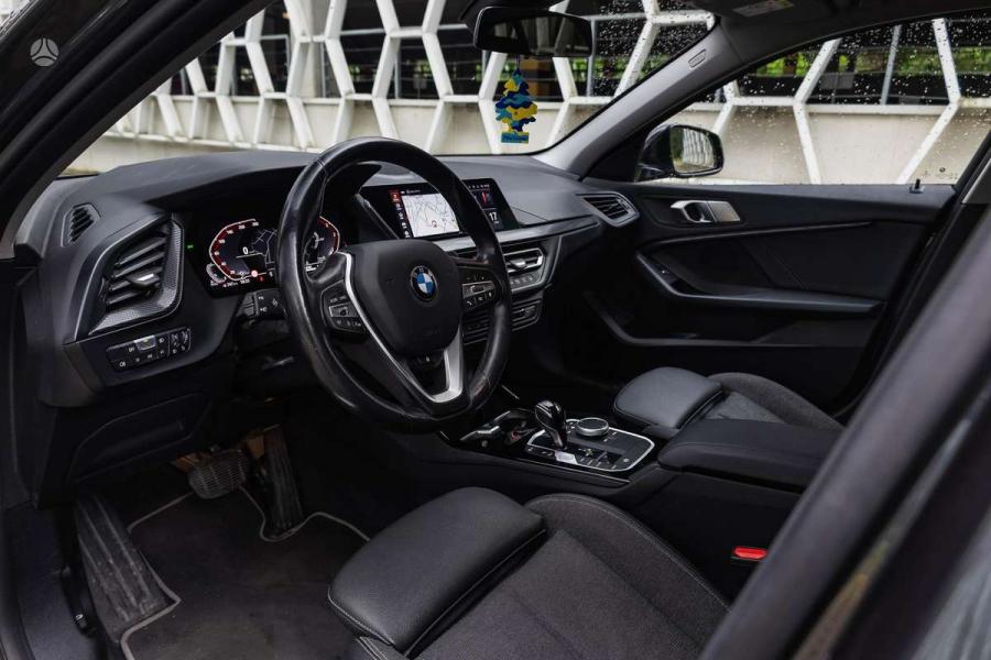 Grey BMW 120 2021 in Vilnius, with an engine capacity of 2.00 L and mileage of 117 thousand km for 16500 €, photo 12 on AUTOMOTO.COM.LV