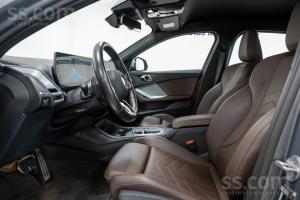 Grey BMW 120 2025 in Riga, with an engine capacity of 2.00 L and mileage of 33 thousand km for 27990 €, photo 32 on AUTOMOTO.COM.LV