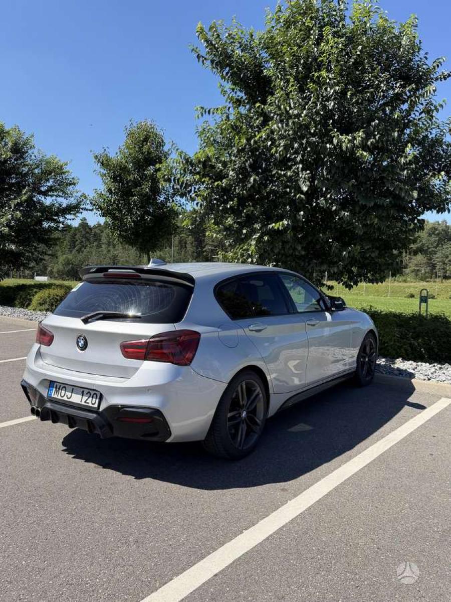 Grey BMW 120 2015 in Vilnius, with an engine capacity of 2.00 L and mileage of 355 thousand km for 9500 €, photo 4 on AUTOMOTO.COM.LV