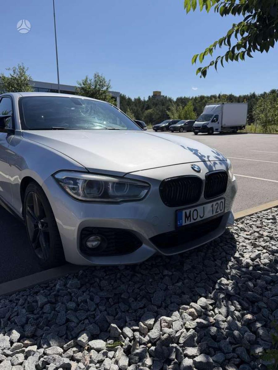 Grey BMW 120 2015 in Vilnius, with an engine capacity of 2.00 L and mileage of 355 thousand km for 9500 €, photo 7 on AUTOMOTO.COM.LV