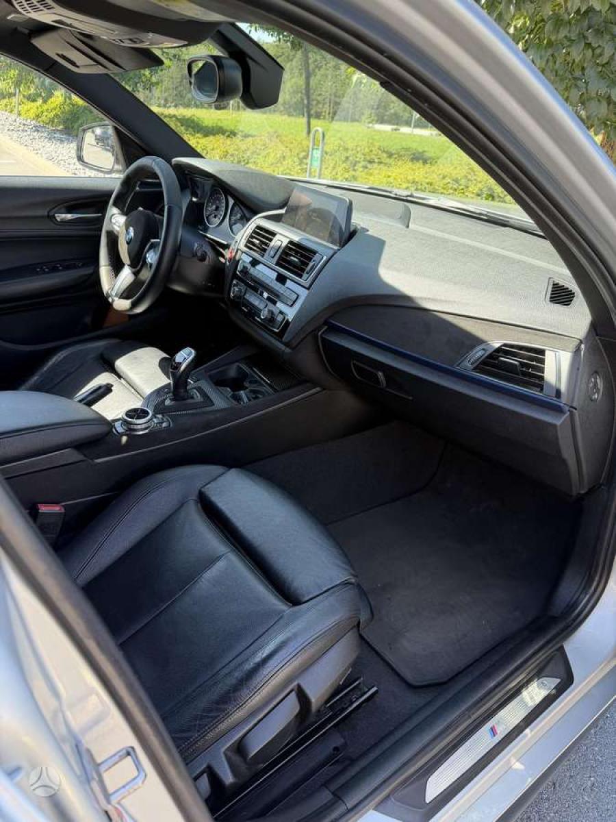 Grey BMW 120 2015 in Vilnius, with an engine capacity of 2.00 L and mileage of 355 thousand km for 9500 €, photo 9 on AUTOMOTO.COM.LV