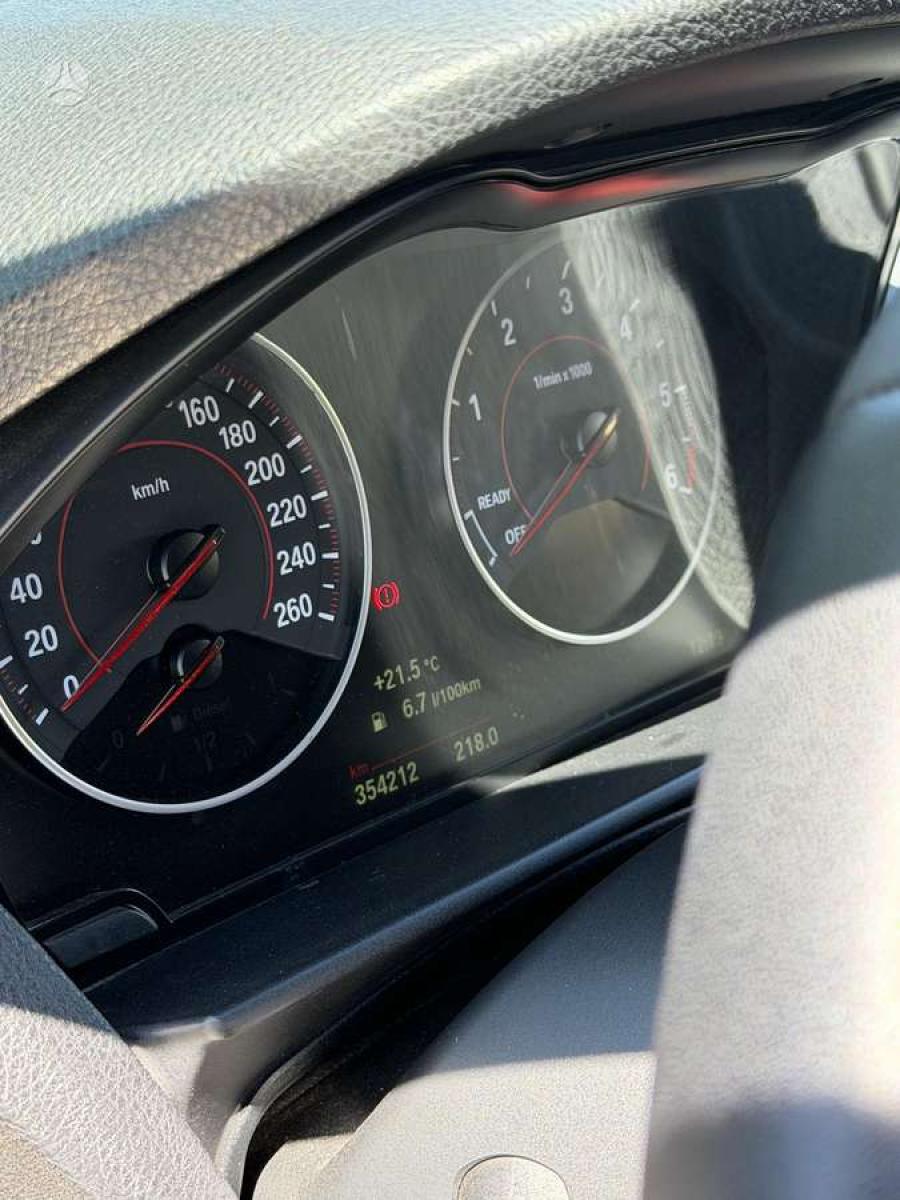 Grey BMW 120 2015 in Vilnius, with an engine capacity of 2.00 L and mileage of 355 thousand km for 9500 €, photo 11 on AUTOMOTO.COM.LV