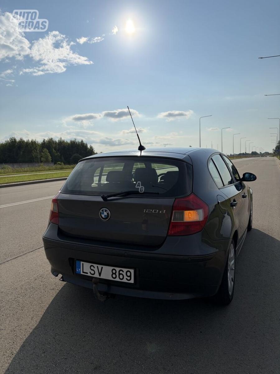 BMW 120 2005 Šauļi, ar dzinēja tilpumu 2.00 L un nobraukumu 260 tūkst. km par 3500 €, foto 12 vietnē AUTOMOTO.COM.LV