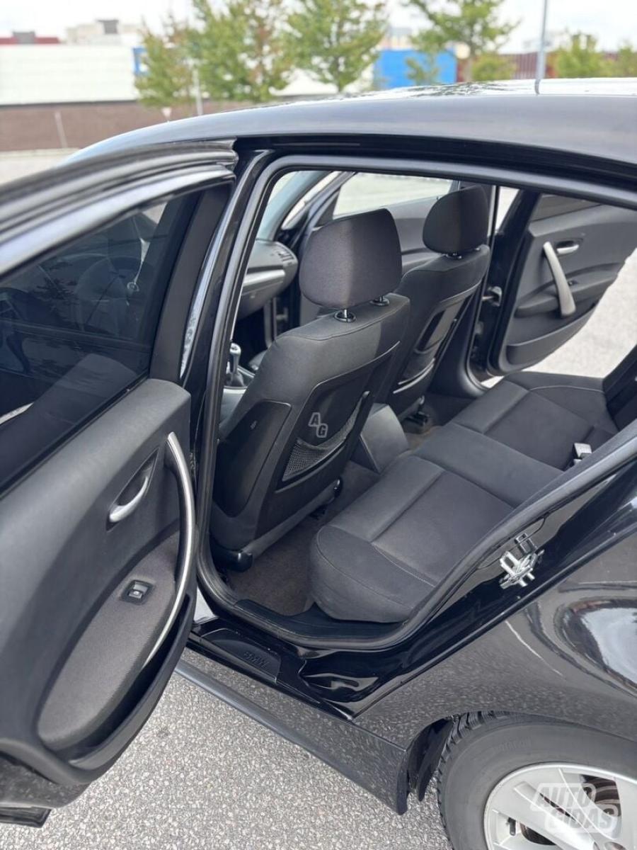 BMW 120 2006 in Klaipeda, with an engine capacity of 2.00 L and mileage of 366 thousand km for 2300 €, photo 14 on AUTOMOTO.COM.LV