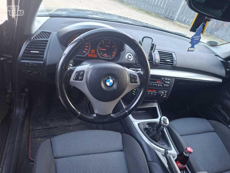 BMW 120 2007 in Kaunas, with an engine capacity of 2.00 L and mileage of 400 thousand km for 1600 €, photo 13 on AUTOMOTO.COM.LV