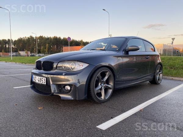 BMW 120 2008 in Valmiera, with an engine capacity of 2.00 L and mileage of 288 thousand km for 4800 €, photo 8 on AUTOMOTO.COM.LV