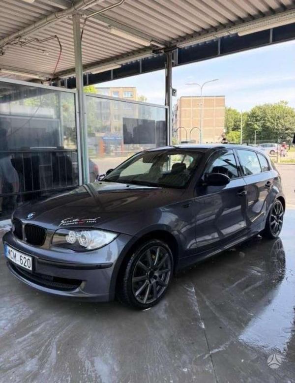 BMW 120 2008 in Kaunas, with an engine capacity of 2.00 L and mileage of 306 thousand km for 2550 €, photo 1 on AUTOMOTO.COM.LV