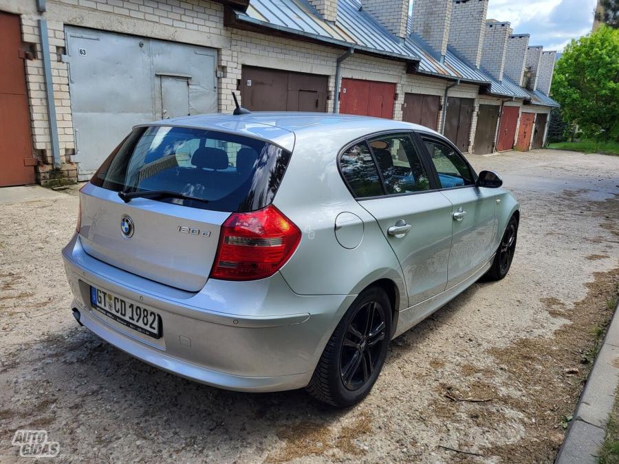 BMW 120 2009 in Alytus, with an engine capacity of 2.00 L and mileage of 219 thousand km for 3450 €, photo 5 on AUTOMOTO.COM.LV