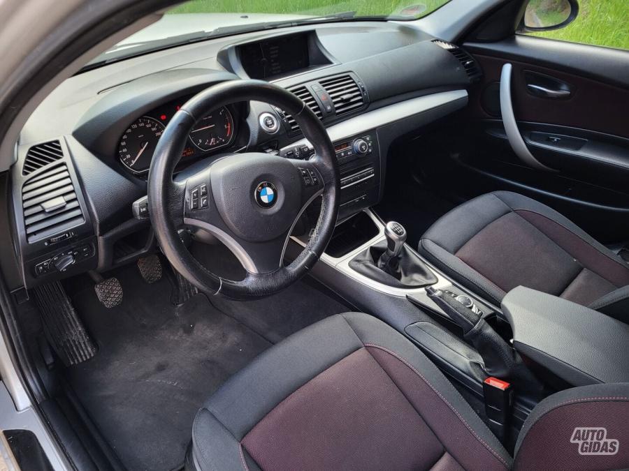 BMW 120 2009 in Alytus, with an engine capacity of 2.00 L and mileage of 219 thousand km for 3450 €, photo 12 on AUTOMOTO.COM.LV