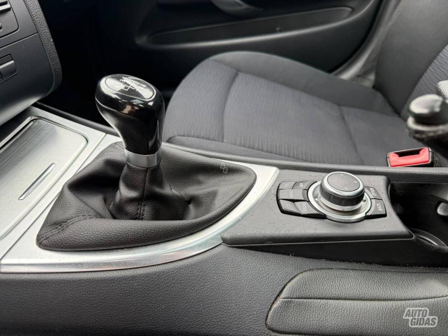 BMW 120 2010 in Marijampole, with an engine capacity of 2.00 L and mileage of 277 thousand km for 3100 €, photo 10 on AUTOMOTO.COM.LV