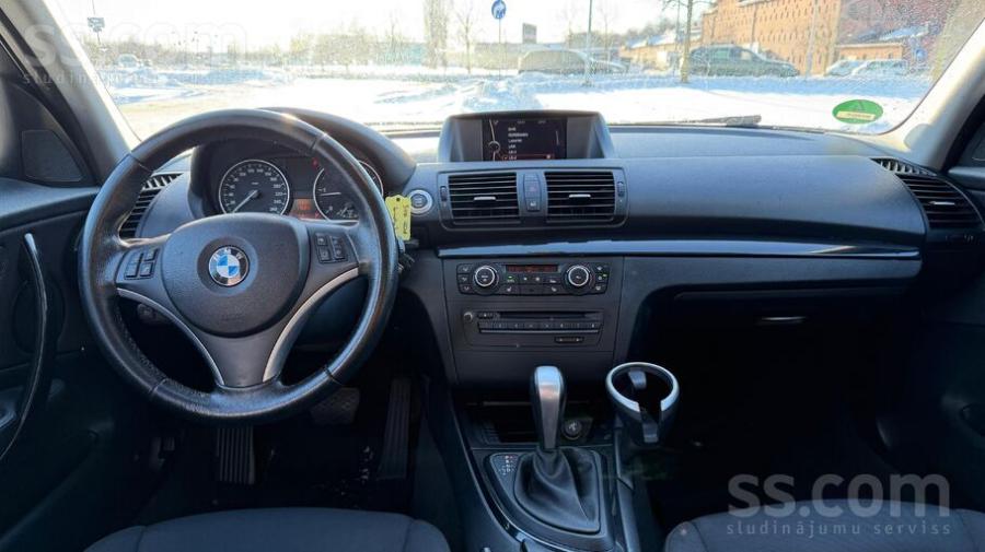 BMW 120 2011 in Liepaja, with an engine capacity of 2.00 L and mileage of 349 thousand km for 4850 €, photo 14 on AUTOMOTO.COM.LV