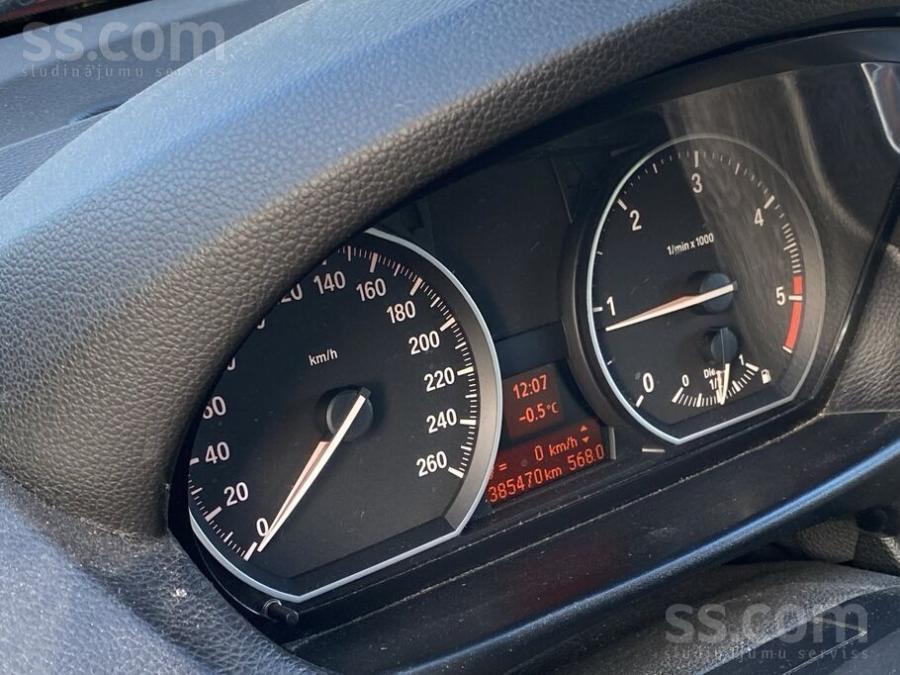 Red BMW 120 2007 in Talsi, with an engine capacity of 2.00 L and mileage of 386 thousand km for 6900 €, photo 16 on AUTOMOTO.COM.LV