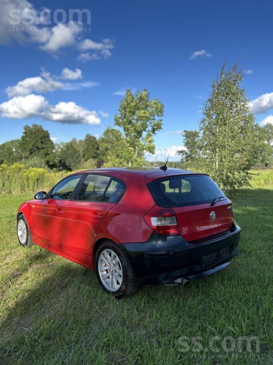 Red BMW 120 2005 in Cesis, with an engine capacity of 2.00 L and mileage of 214 thousand km for 1090 €, photo 5 on AUTOMOTO.COM.LV