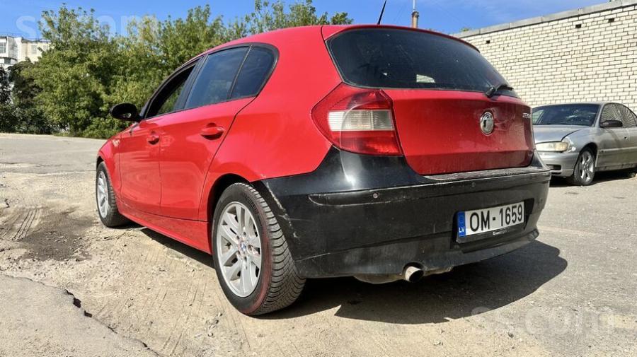Red BMW 120 2005 in Riga, with an engine capacity of 2.00 L and mileage of 215 thousand km for 1300 €, photo 3 on AUTOMOTO.COM.LV