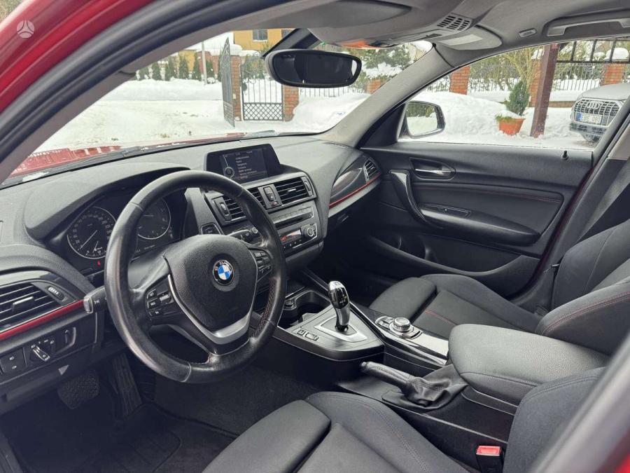 Red BMW 120 2011 in Klaipeda, with an engine capacity of 2.00 L and mileage of 249 thousand km for 6450 €, photo 8 on AUTOMOTO.COM.LV