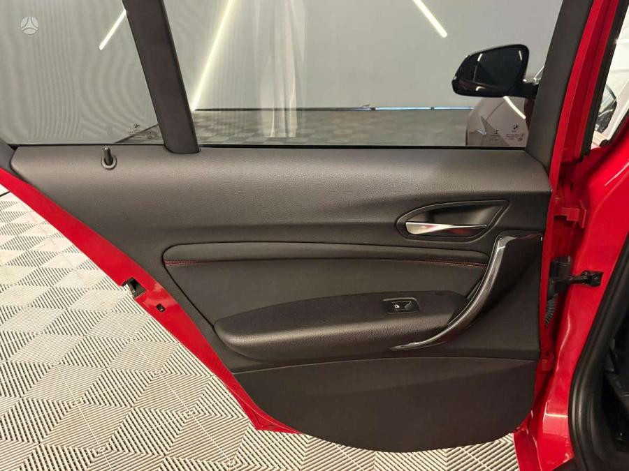 Red BMW 120 2015 in Marijampole, with an engine capacity of 2.00 L and mileage of 232 thousand km for 8200 €, photo 23 on AUTOMOTO.COM.LV