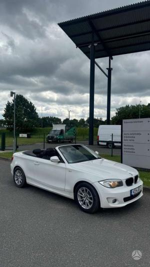 White BMW 120 2011 in Riga, with an engine capacity of 2.00 L and mileage of 223 thousand km for 5220 €, photo 3 on AUTOMOTO.COM.LV