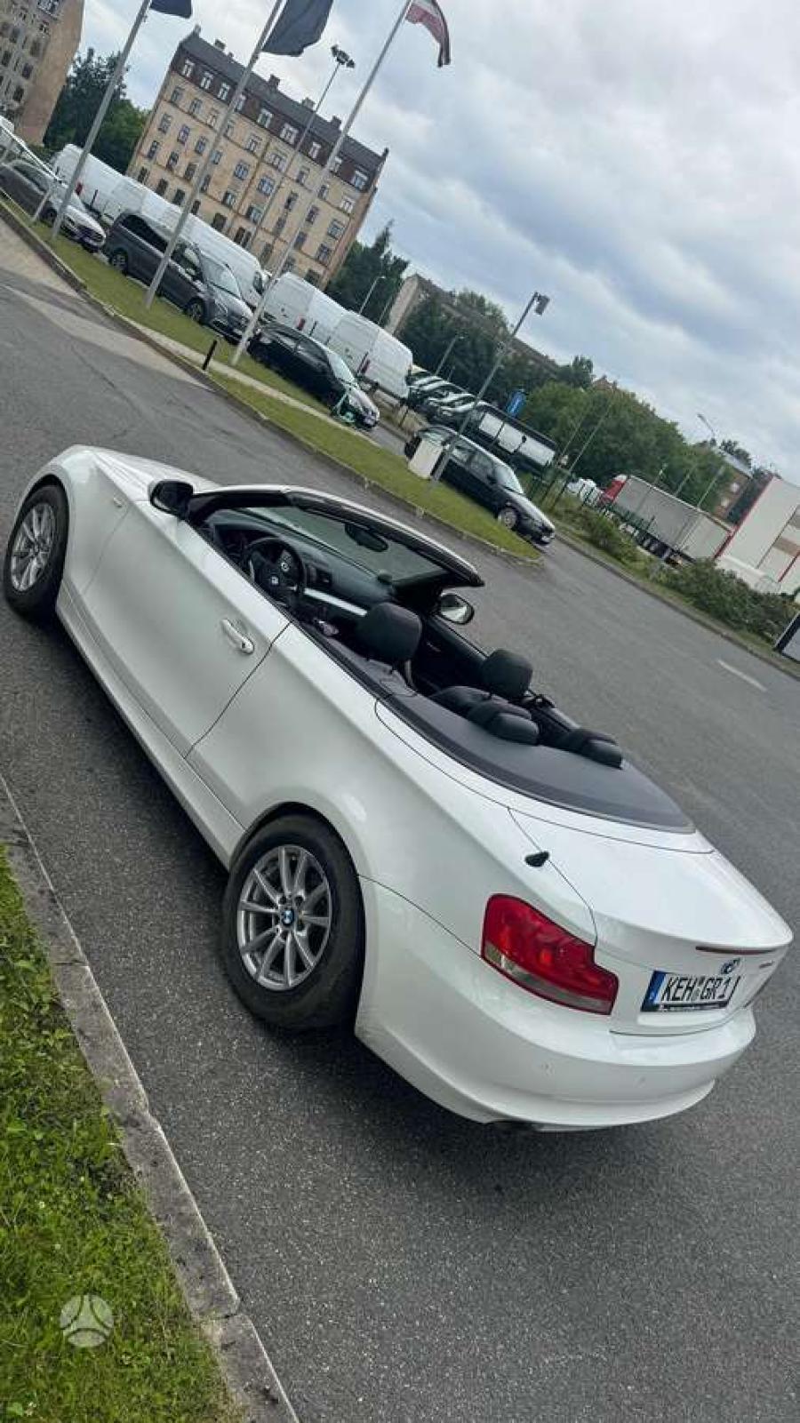White BMW 120 2011 in Riga, with an engine capacity of 2.00 L and mileage of 223 thousand km for 5220 €, photo 5 on AUTOMOTO.COM.LV